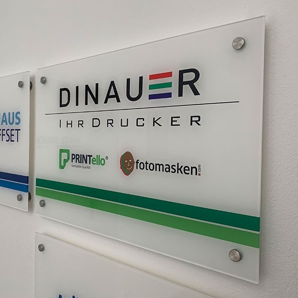Firmenschilder drucken, Firmenschild bestellen | Printello - Gedruckte ...